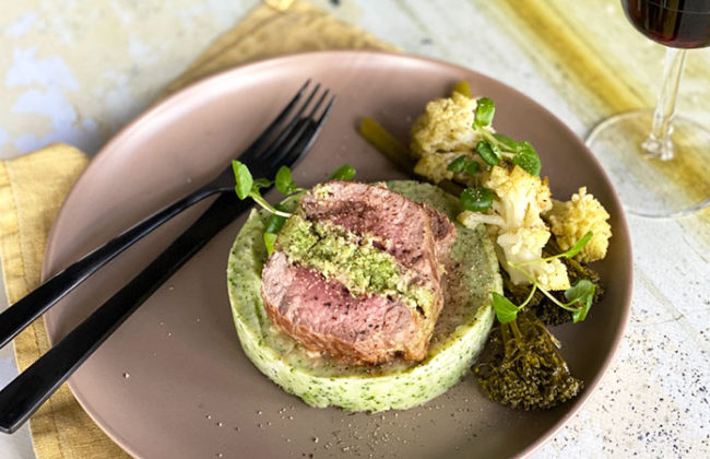 Rôti de filets d’agneau farci | Une recette printanière Tomate-Cerise.be