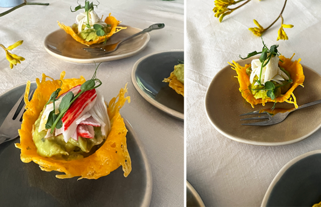 Tuile de cheddar mousse de crabe et avocat